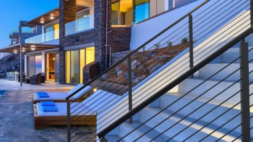 Wrought Iron Railing Designs: 15 Awe-Inspiring Ideas - VEVOR Blog