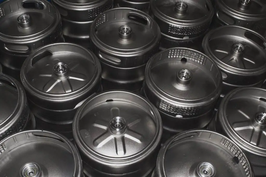 How Much Does a Keg Weigh? Different Types of Kegs - VEVOR Blog