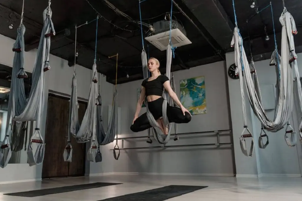 What is Aerial Yoga? Benefits, Tips, and Gear Guide - VEVOR Blog