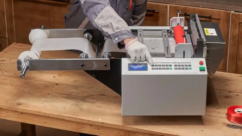 Un guide complet sur la plomberie des canalisations sous évier