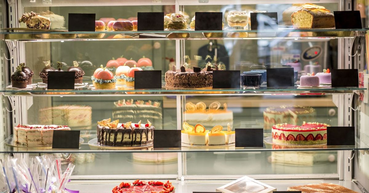 Pastry Display Case Guide 2025: Styles, Tips & Layout