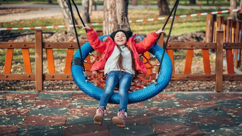 A Guide on How to Choose Outdoor Patio Swings with Canopy