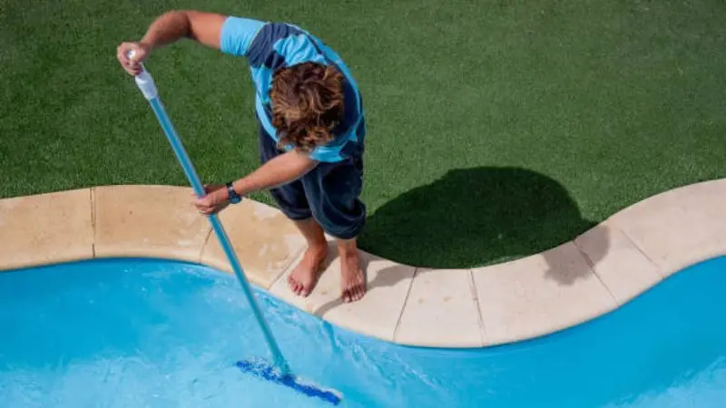 How to Keep a Swimming Pool Clean — Tips for Clear Water