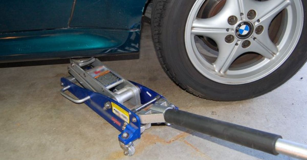 How to Use a Car Jack Lift — Tips & Proper Usage Guide