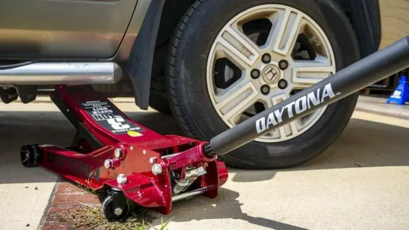 How to Use a Car Jack Lift — Tips & Proper Usage Guide