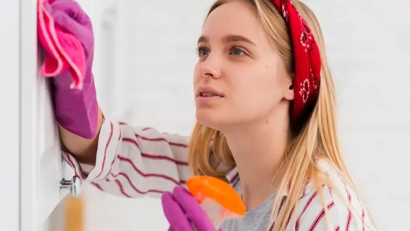 An Ultimate Guide on How to Clean Spray Paint