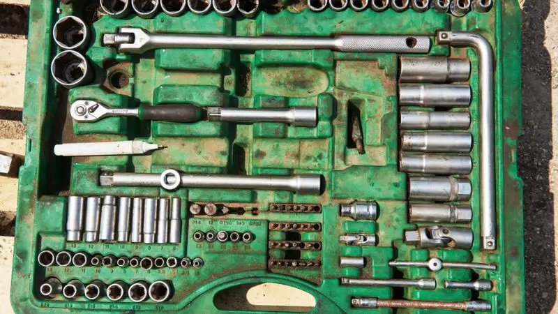 What is a Socket Set? Guide to Types, Uses & Benefits
