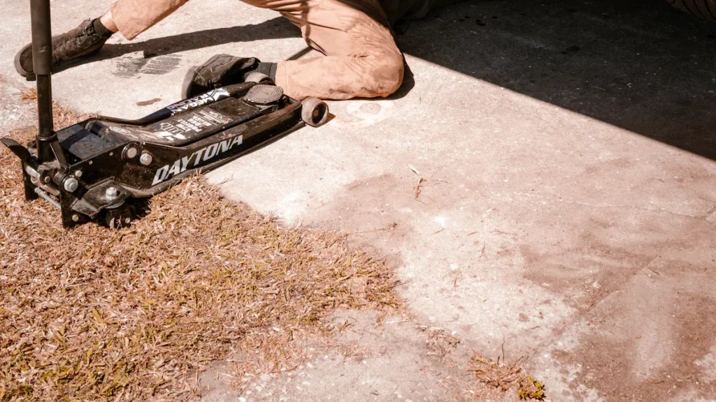 Car Jack vs Floor Jack: Key Differences Every Driver Should Know ...