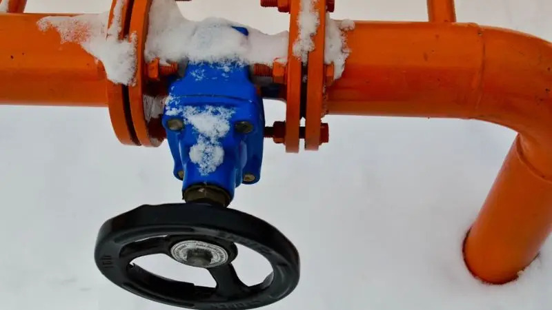 Can PEX Pipe Freeze in Winter? Prevention & Safety Tips