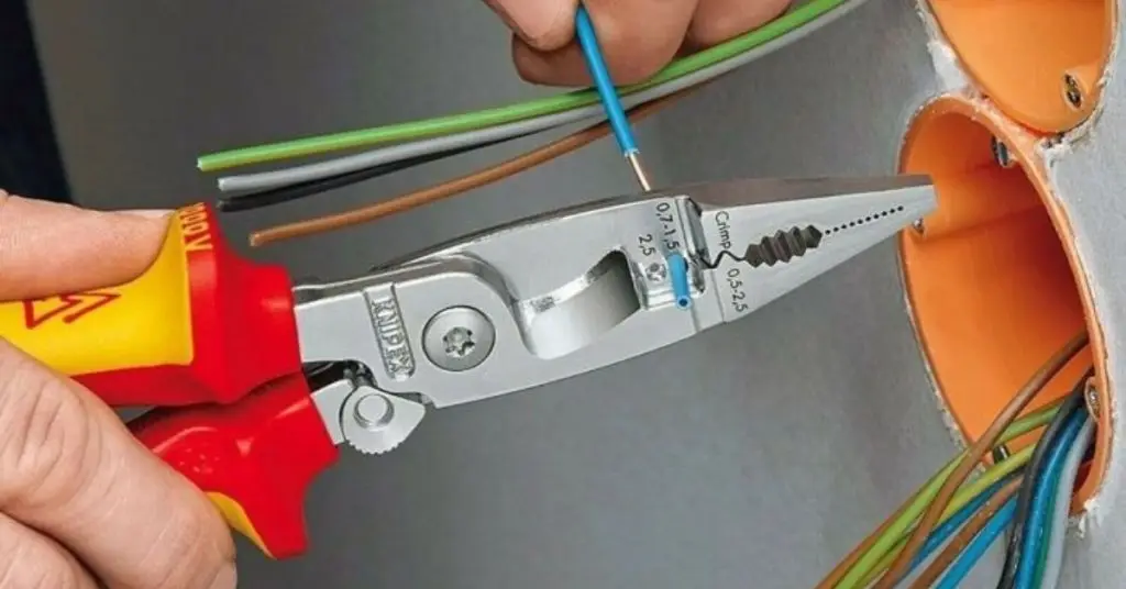 How to Cut Electrical Wire Safely – Step-by-Step Guide