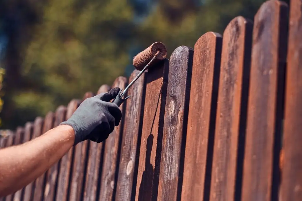 How to Install a Fence By Yourself - VEVOR Blog