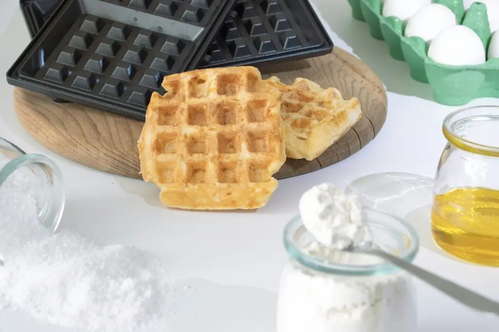 How to Clean a Waffle Maker - VEVOR Blog