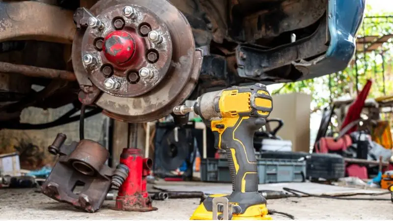 Cum se folosește o cheie de impact: Ghid simplu pentru începători