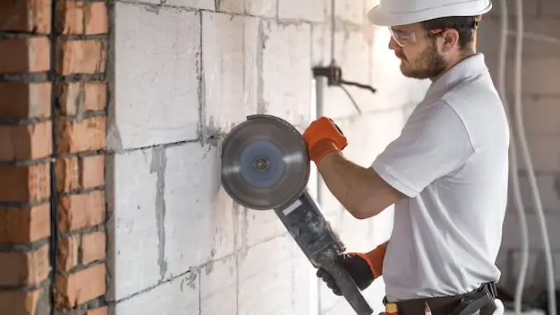 Complete Guide to Drywall Sanding Tools with Tips & Types