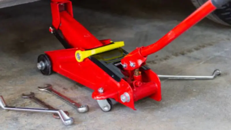 What Size Floor Jack Do I Need for My Vehicle? Buying Guide