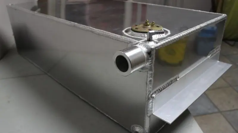 Fuel Tank vs Fuel Cell – Technology, Efficiency & Uses