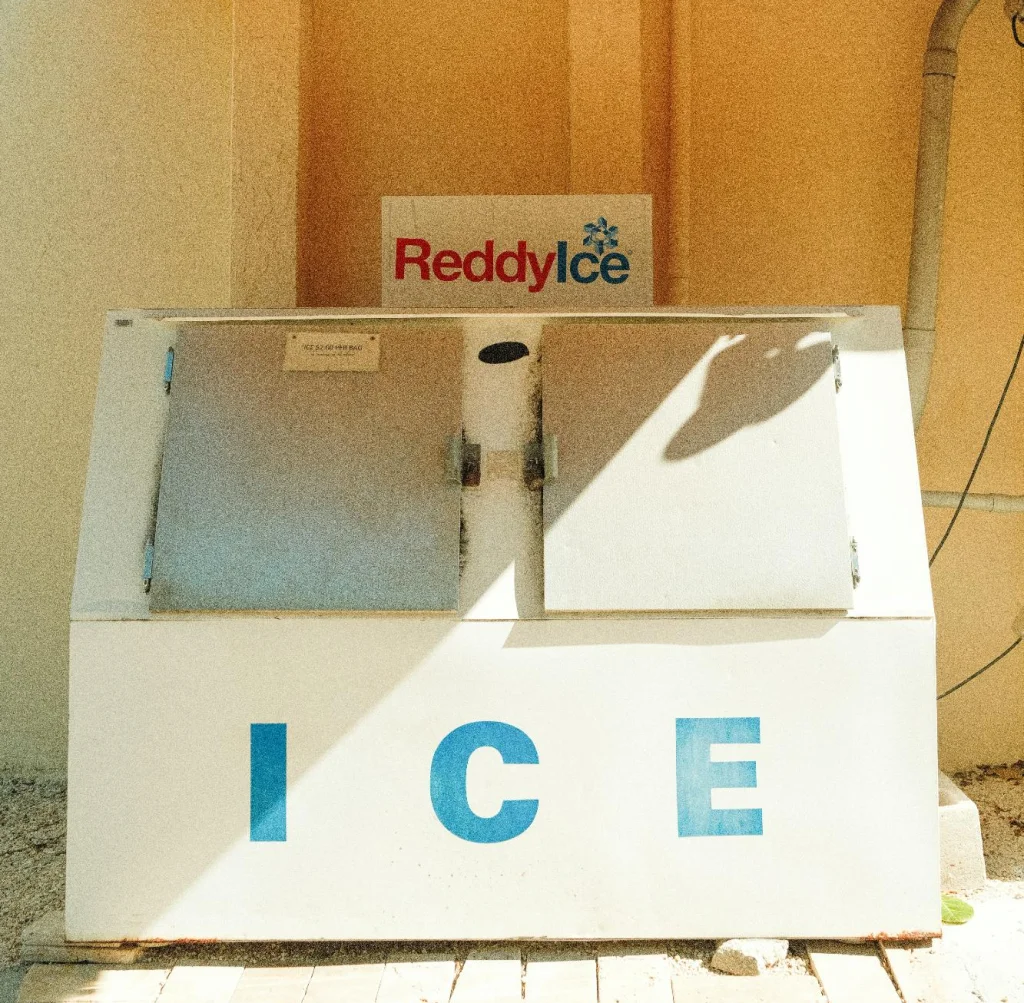 Safe Ice Storage Tips: Prevent Mold & Ensure Freshness