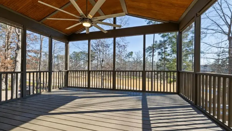 High Airflow Ceiling Fans for Large Rooms & Cooling Guide