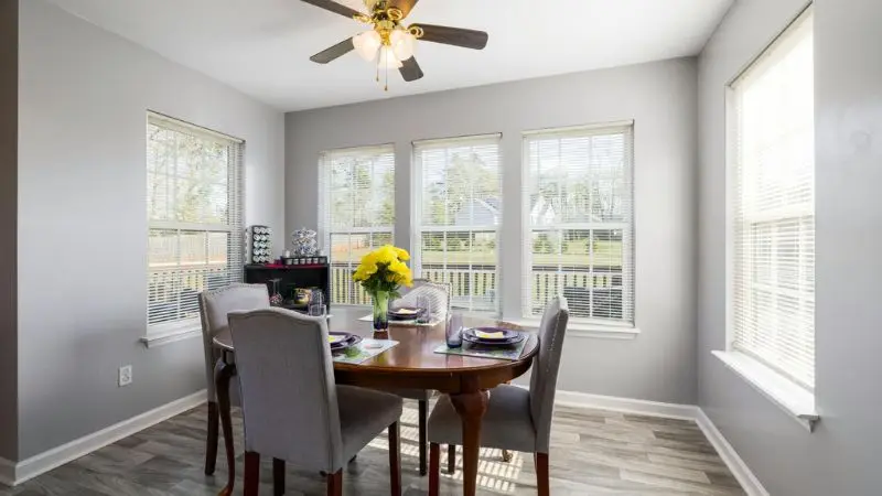 High Airflow Ceiling Fans for Large Rooms & Cooling Guide