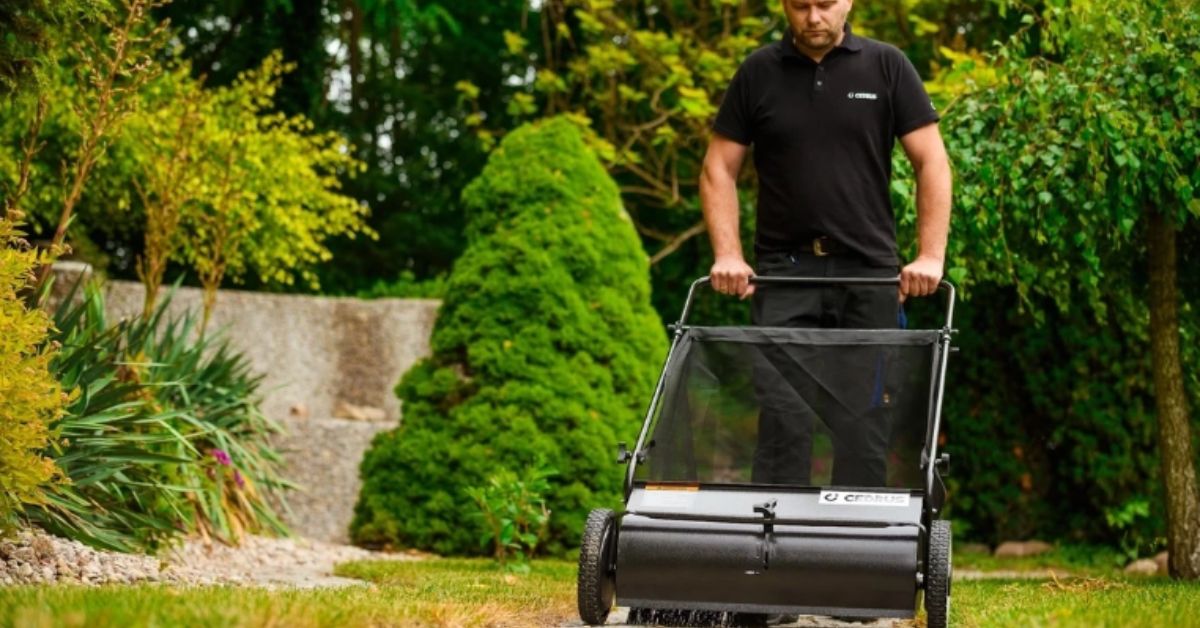 Best Lawn Sweeper Push Type for Leaves and Grass – Guide