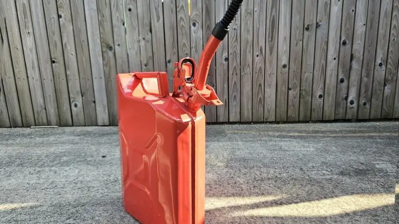 5 Gallon Jerry Can for Safe Fuel Storage and Transport